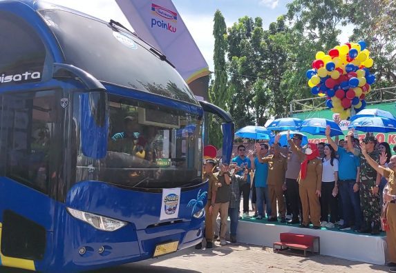 Wali Kota Eva Dwiana Lepas 500 Pemudik Program Indomarco - PELITA NUSANTARA