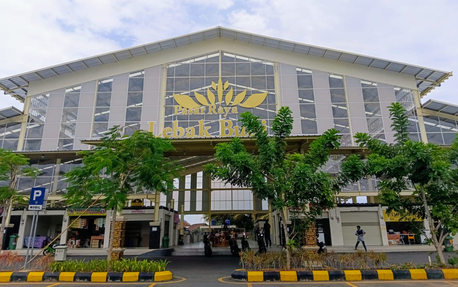 Pasar Raya Lebak Budi: Pasar Tradisional Modern dengan Fasilitas ...
